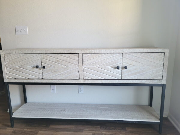 HOW TO BEAUTIFULLY STYLE A CONSOLE TABLE - Home Styling Works