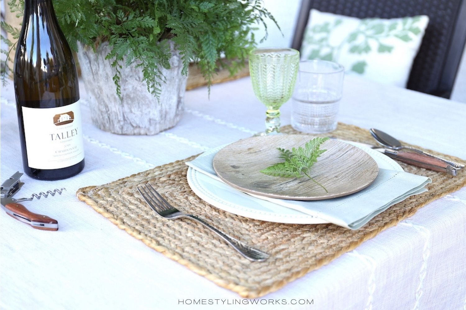 A BEAUTIFUL, WOODLAND-INSPIRED TABLE FOR ENTERTAINING - Home Styling Works